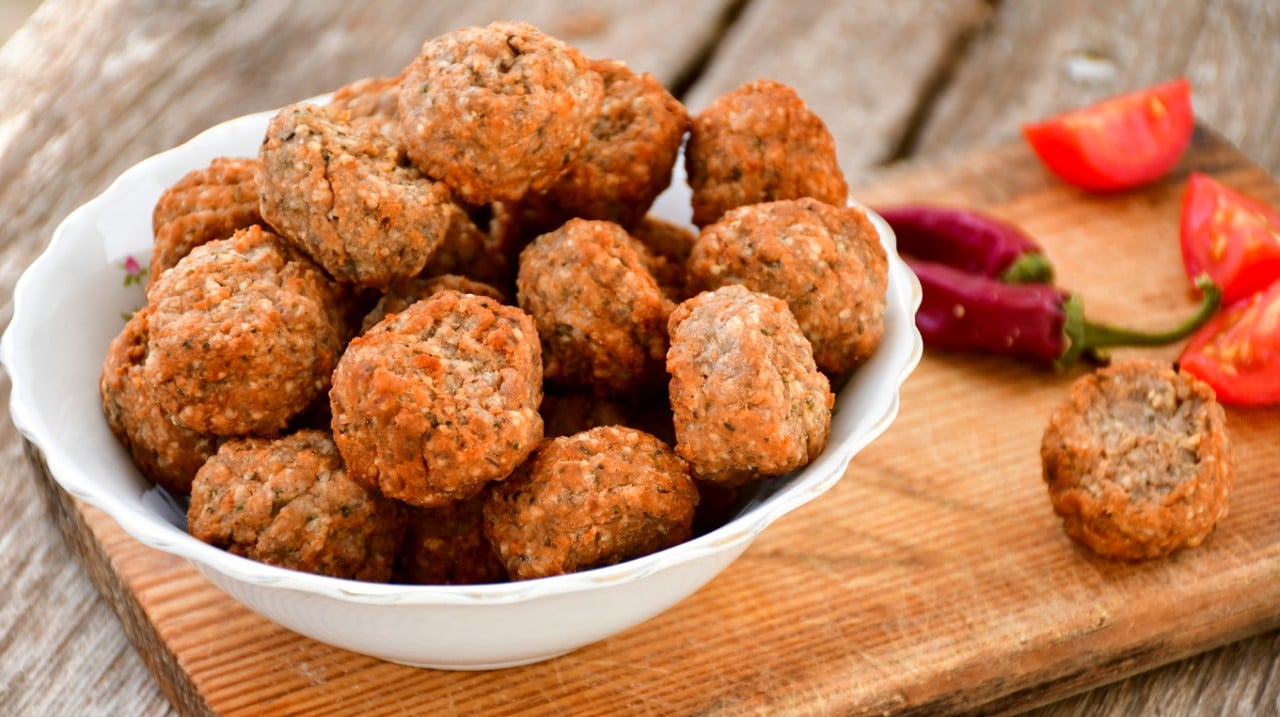 Recept: Pileće mesne okruglice iz pećnice | Dobar tek Recept: Pileće mesne okruglice iz pećnice | Dobar tek