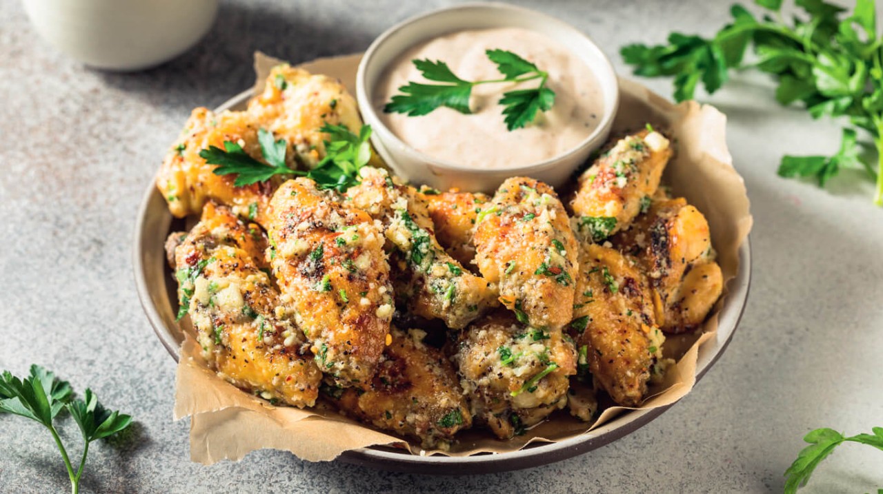 Recept: Pileća krilca s parmezanom | Dobar tek