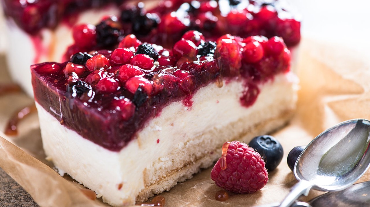 Recept: Cheesecake sa šumskim voćem | Dobar tek