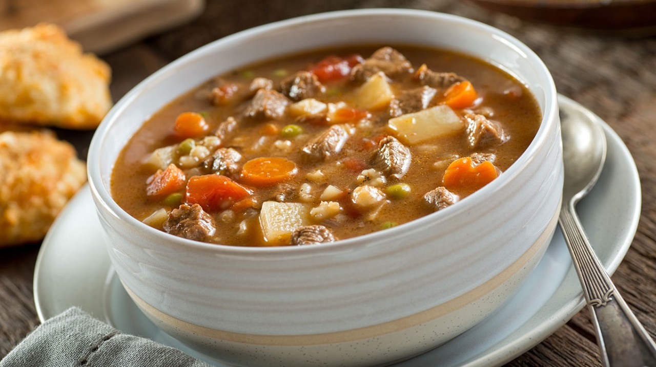 Recept: Gusta juha od mesa i povrća s ječmom | Dobar tek