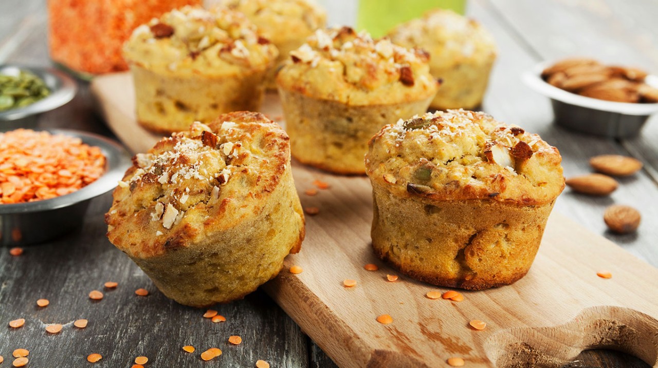 Recept: Muffini s lećom, bučinim košticama i bademima | Dobar tek