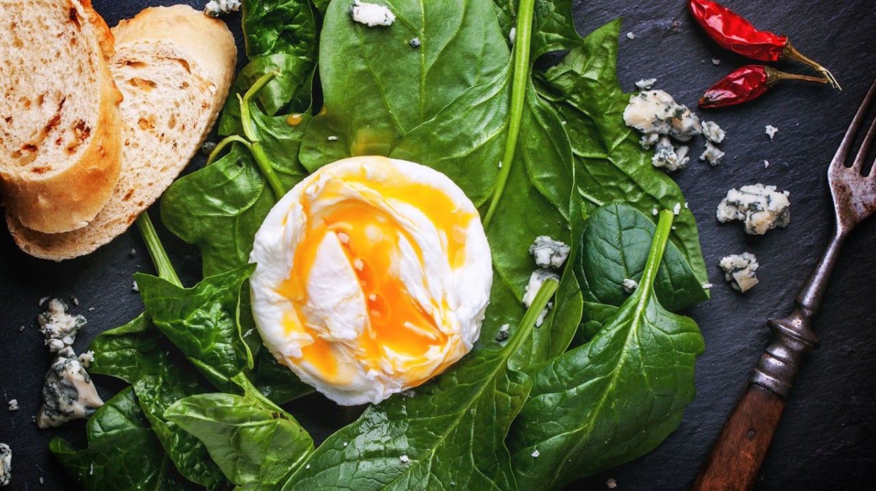 Recept: Poširana jaja sa špinatom | Dobar tek
