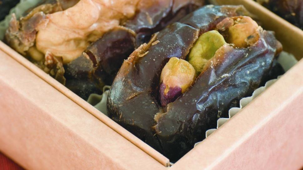 Recept: Datulje punjene marcipanom i orašastim plodovima | Dobar tek