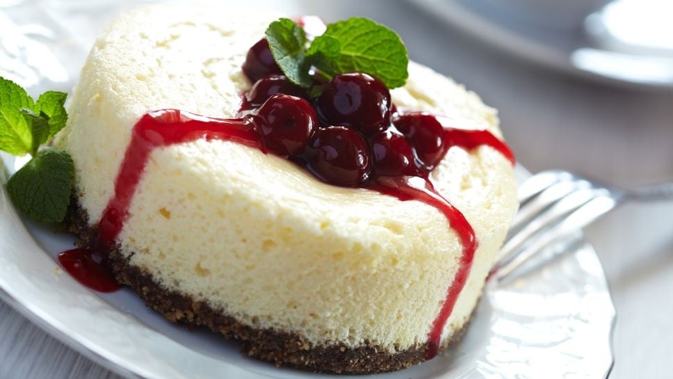 Recept: Parfe tortice s umakom od trešanja | Dobar tek