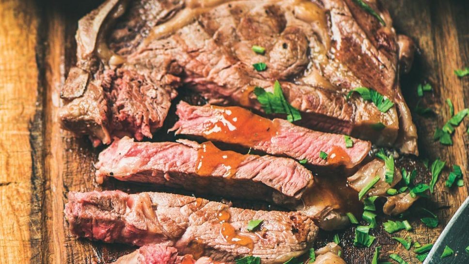 Recept: Ribeye odrezak s domaćim BBQ umakom | Dobar tek