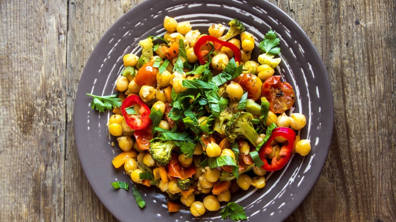 Recept: Povrtni gulaš sa slanutkom | Dobar tek